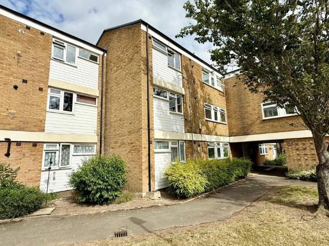 Wordsworth, Bracknell, Berkshire RG12, 2 bed flat to rent, £1,350 pcm | PrimeLocation