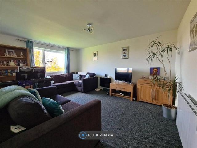 Wordsworth Close, Royston SG8, 2 bed flat to rent, £1,050 pcm | PrimeLocation