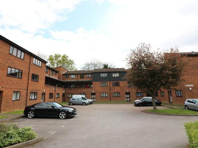 Wordsworth Court, Hatfield AL10, 1 bed flat to rent, £1,050 pcm | PrimeLocation