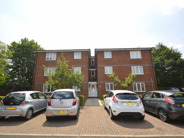 Wordsworth House, Keats Drive, Macclesfield SK10, 1 bed flat to rent, £825 pcm | PrimeLocation