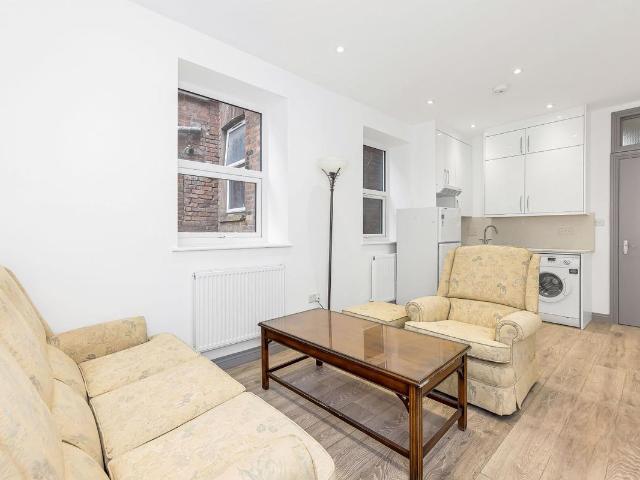 Wordsworth Parade, Turnpike Lane N8, 1 bed flat to rent, £1,550 pcm | PrimeLocation