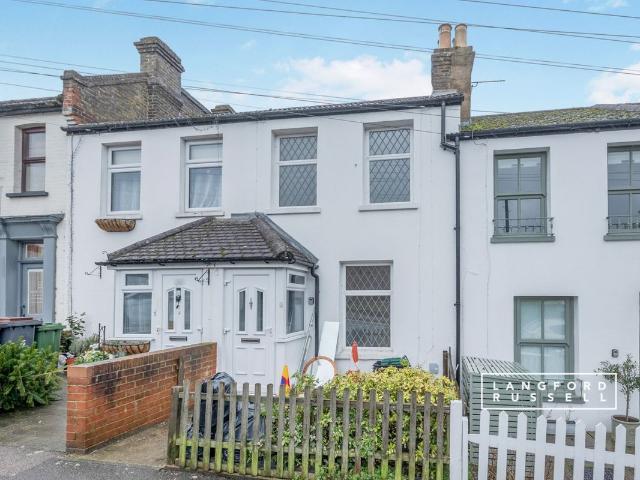 Worlds End Lane, Chelsfield, Orpington BR6, 2 bed terraced house to rent, £1,800 pcm | PrimeLocation
