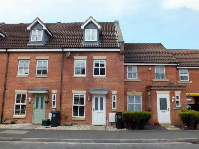 Worle Moor Road, Weston Village. 3 bed townhouse to rent £1,395 pcm £322 pw