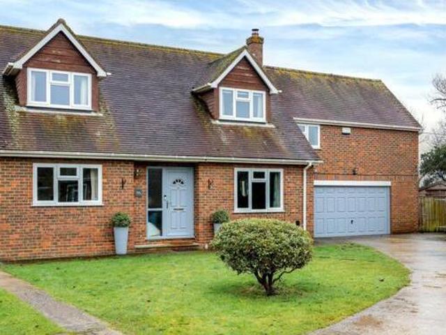 Worminghall, Clifden Road, Aylesbury, 4 Bedroom Detached