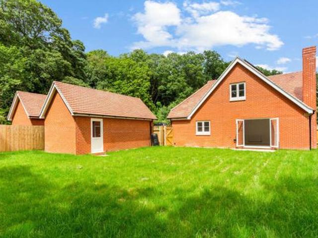 Wormley Lane, Hambledon, 3 Bedroom Detached