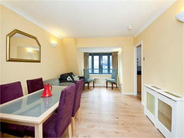 Wormwood Street, EC2M 1 bed apartment to rent £2,800 pcm £646 pw
