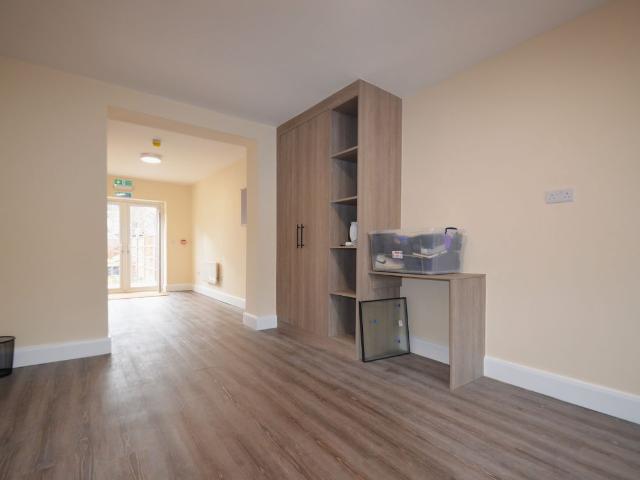 Worple Avenue, Staines Upon Thames TW18, Room to rent, £1,100 pcm | PrimeLocation