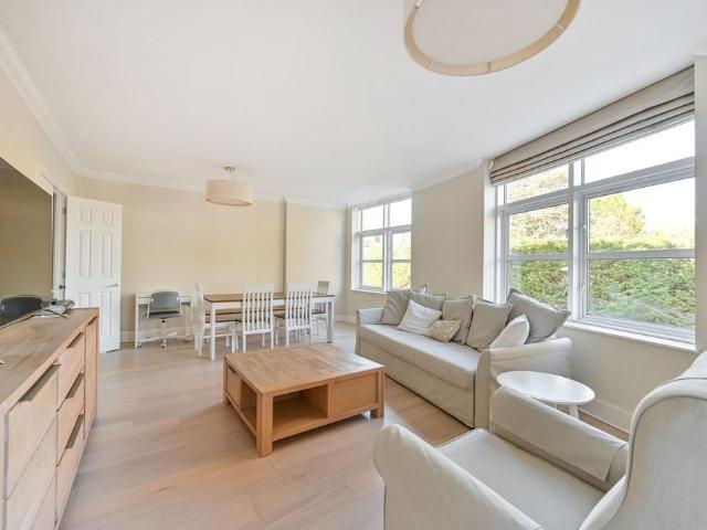 Worple Road, Wimbledon, London, SW19 2 bed flat to rent £5,200 pcm £1,200 pw