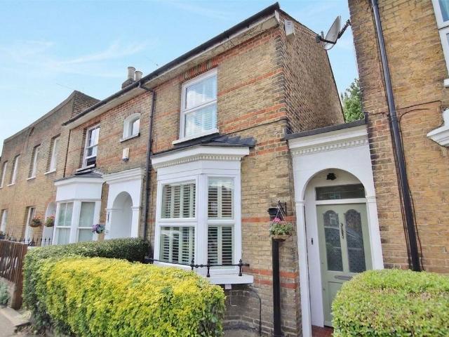 Worple Road, Isleworth TW7, 2 bed semi detached house to rent, £2,100 pcm | PrimeLocation