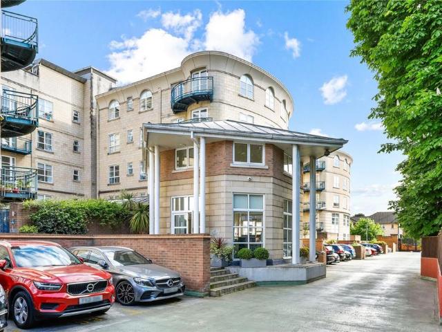 Worple Road, London SW19 1 bed flat to rent £2,000 pcm £462 pw