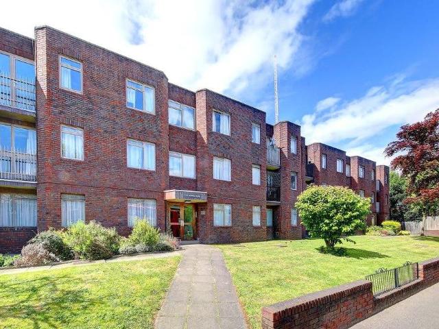 Worple Road, London, SW19 2 bed apartment to rent £2,200 pcm £508 pw