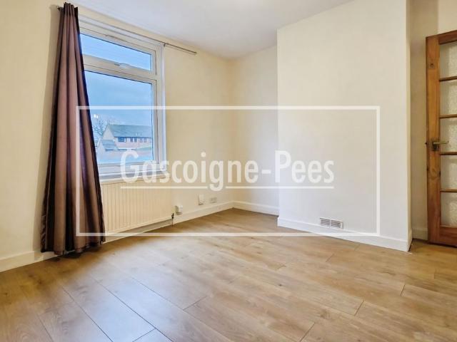 Worplesdon Road, Guildford GU2, 1 bed flat to rent, £1,050 pcm | PrimeLocation