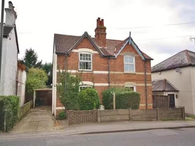 Worplesdon Road, Guildford, Surrey, GU2 9XN
