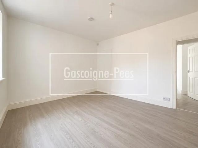 Worplesdon Road, Guildford