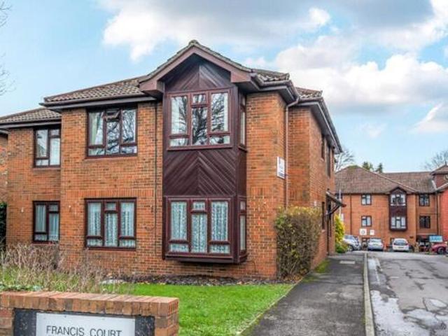 Worplesdon Road, Francis Court, Guildford, 1 Bedroom Retirement