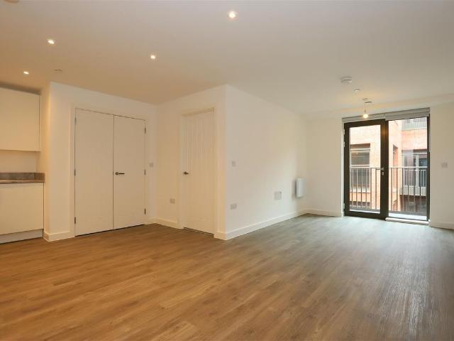 Worrall Street, Salford M5, 2 bed flat to rent, £1,100 pcm | PrimeLocation