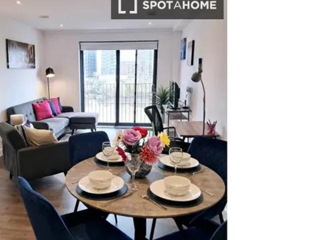 Worrall Street, Salford, M5 4BZ, United Kingdom | 2 bed apartment for rent #161223830 | Rentberry