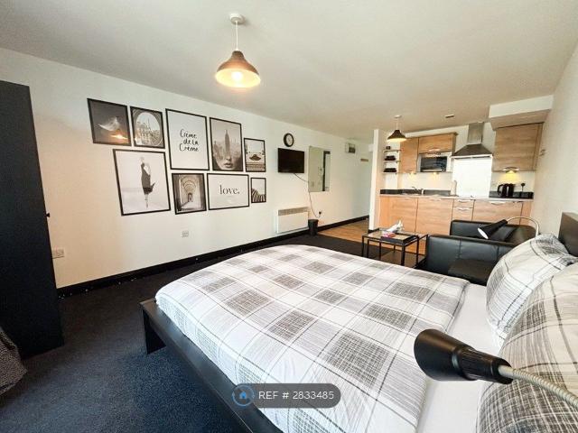 Worsdell Drive, Gateshead NE8, Studio to rent, £770 pcm | PrimeLocation