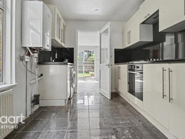 Worsley Road, LONDON 2 bed flat to rent £1,800 pcm £415 pw