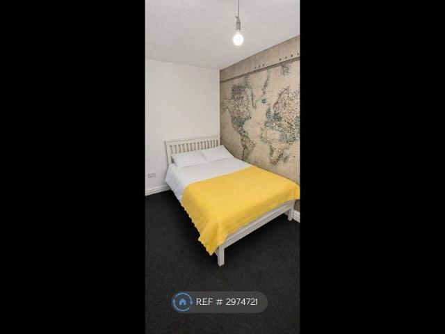 Worsley Road North, Manchester M28, Room to rent, £700 pcm | PrimeLocation