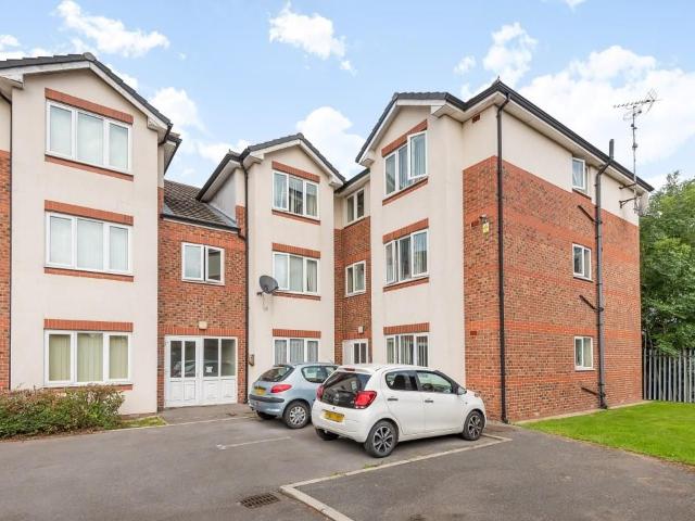 Worsley Road North, Walkden, Manchester M28, 2 bed flat to rent, £950 pcm | PrimeLocation