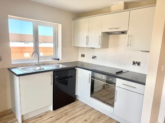Worsley Road North, Walkden, Manchester M28, 2 bed flat to rent, £975 pcm | PrimeLocation