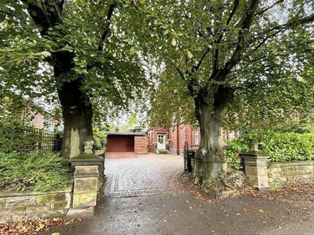 Worsley Road, Worsley, 6 Bedroom Semi detached