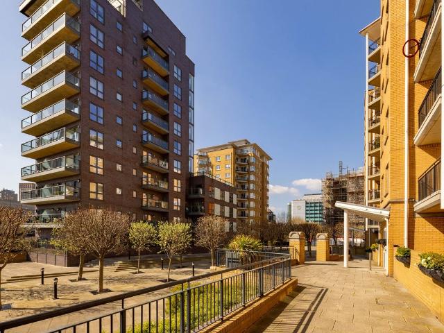 Wotton Court, 6 Jamestown Way, Virginia Quay, London E14, 2 bed flat to rent, £2,450 pcm | PrimeLocation