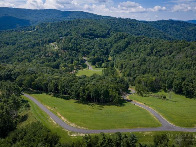 WR38 Clouds Rest Drive