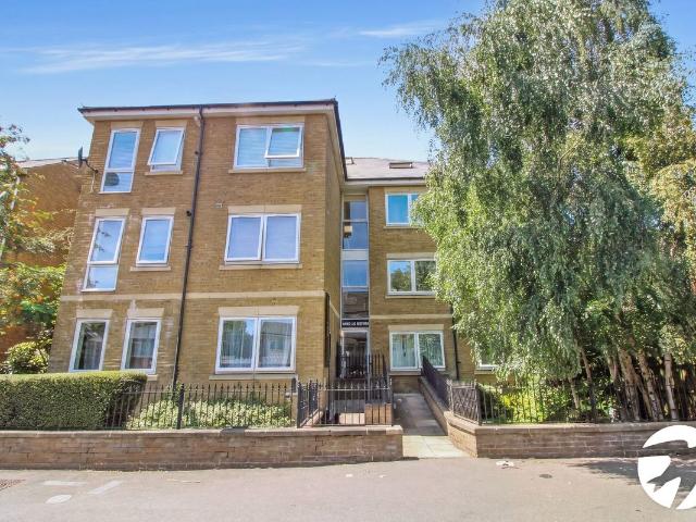 Wrotham Road, Gravesend, Kent DA11, 1 bed flat to rent, £1,100 pcm | PrimeLocation