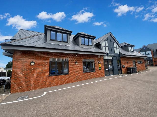 Wrotham Road, Meopham DA13, 2 bed flat to rent, £1,550 pcm | PrimeLocation