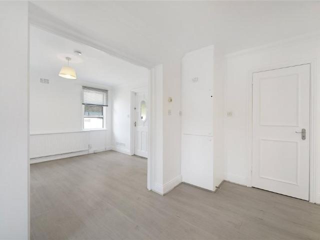 Wrottesley Road, Harlesden, London, NW10 2 bed flat to rent £2,000 pcm £462 pw