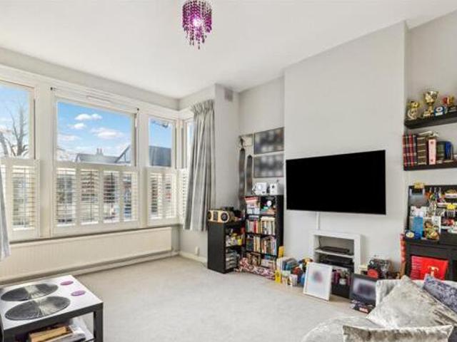 Wrottesley Road, London, 2 Bedroom Apartment