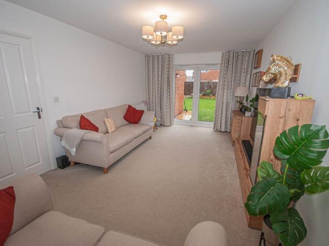 Wroughton Drive, Houlton, Rugby, CV23