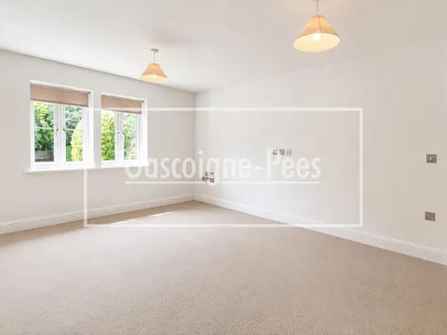Wray Park Road, Reigate