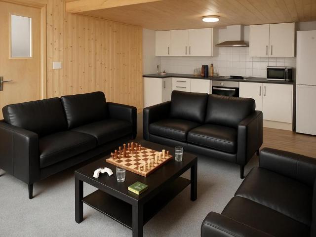 Wrangthorn Terrace, Hyde Park, Leeds 4 bed house to rent £1,629 pcm £376 pw