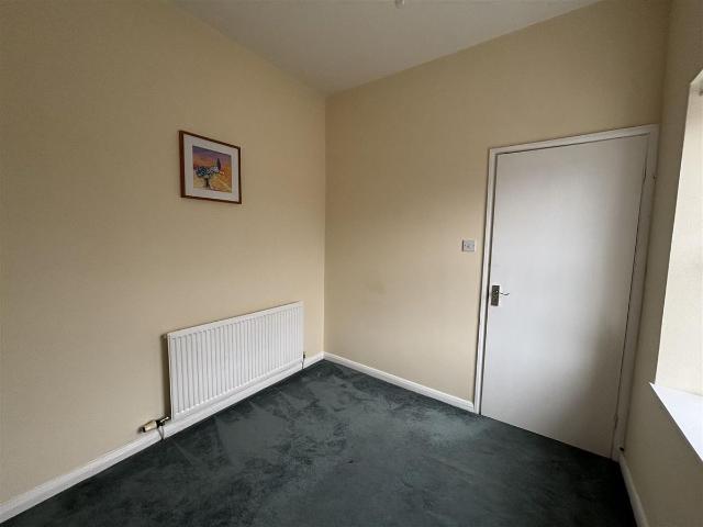 Wrexham Street, Mold CH7, 2 bed flat to rent, £700 pcm | PrimeLocation