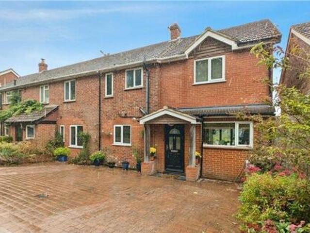 Wrecclesham Hill, Wrecclesham, 4 Bedroom Semi detached