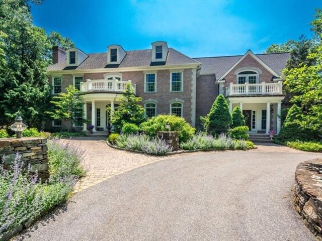 Wren Cir, North Reading, Home For Sale