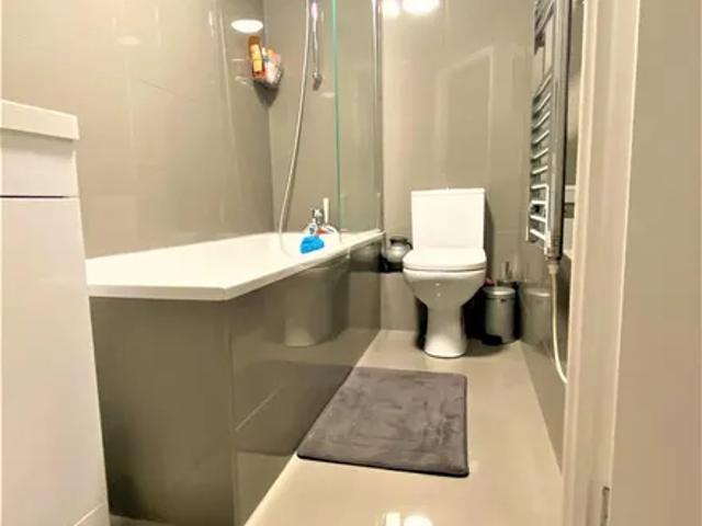 Wren Close, London, N9 8UJ, United Kingdom | 2 bed apartment for rent #154590686 | Rentberry