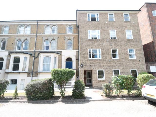 Wren Court, Surbiton 2 bedrooms Property for lettings Seymours