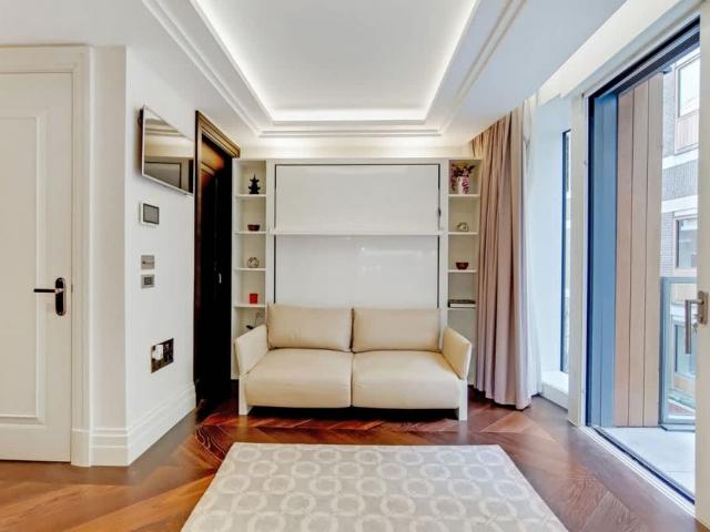 Wren House, Strand, WC2R