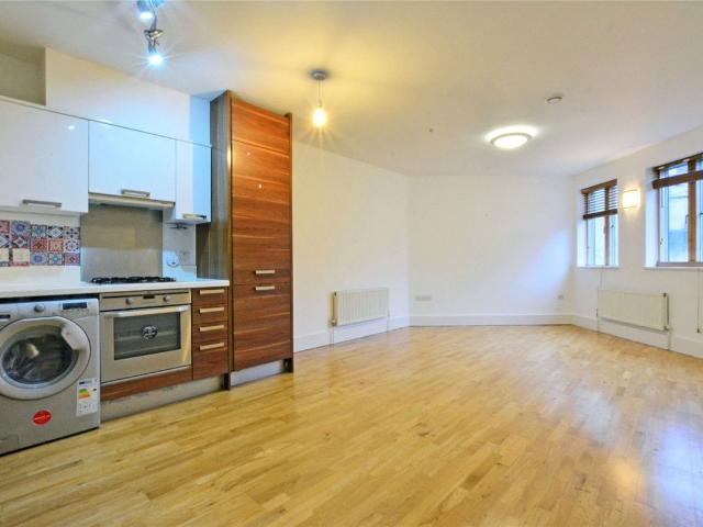 Wren House, 334A Creek Road, Greenwich, London SE10, 2 bed flat to rent, £2,250 pcm | PrimeLocation