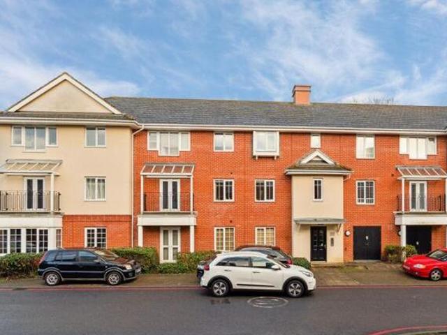 Wren Lane, Eastcote, 2 Bedroom Apartment