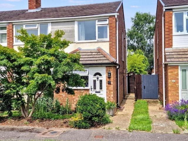 Wren Way, Farnborough GU14, 1 bed semi detached house to rent, £1,750 pcm | PrimeLocation