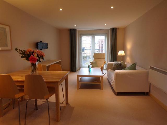 Wrendale Court, Newcastle upon Tyne, NE3 2 bed flat to rent £1,000 pcm £231 pw