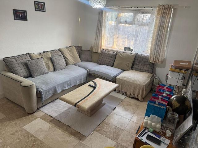 Wright Road, Hounslow TW5, 2 bed flat to rent, £1,850 pcm | PrimeLocation
