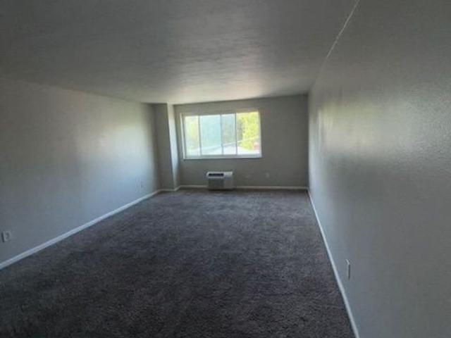 Wright View Apartments 2 Bedroom Apartment for Rent at 848 Riverview Ter, Dayton, OH 45402 Old Dayton