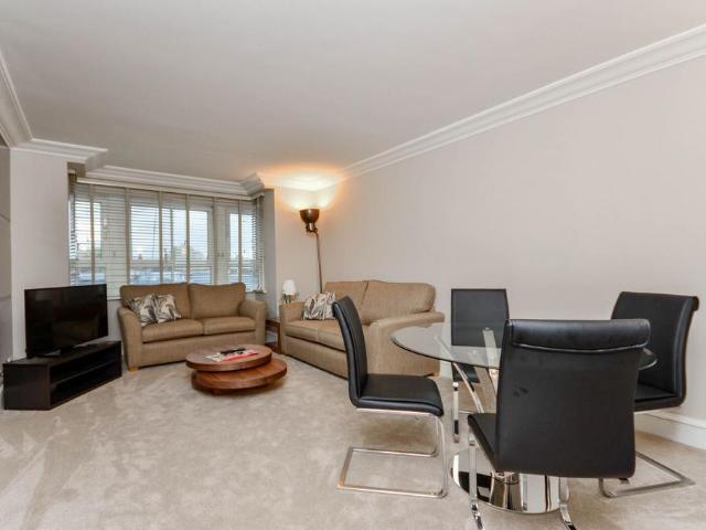 Wrights Lane, Kensington, London, W8 1 bed flat to rent £3,012 pcm £695 pw