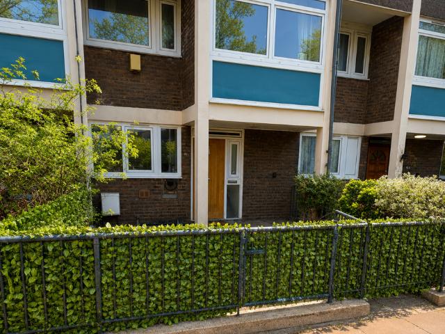 Wrights Road, London E3, Room to rent, £1,150 pcm | PrimeLocation